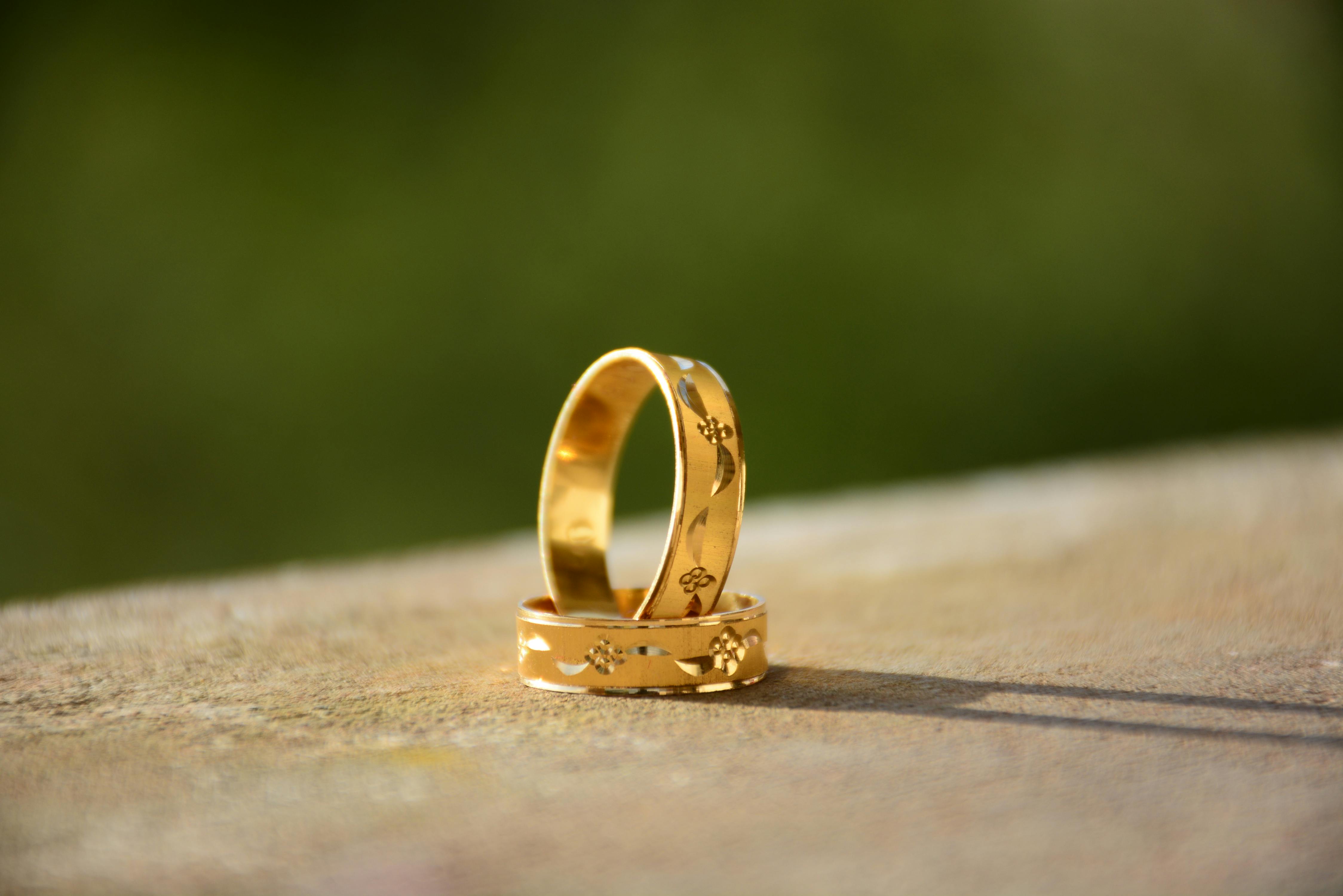 How To Tell If Gold Is Real? – Lorenza Jewelry